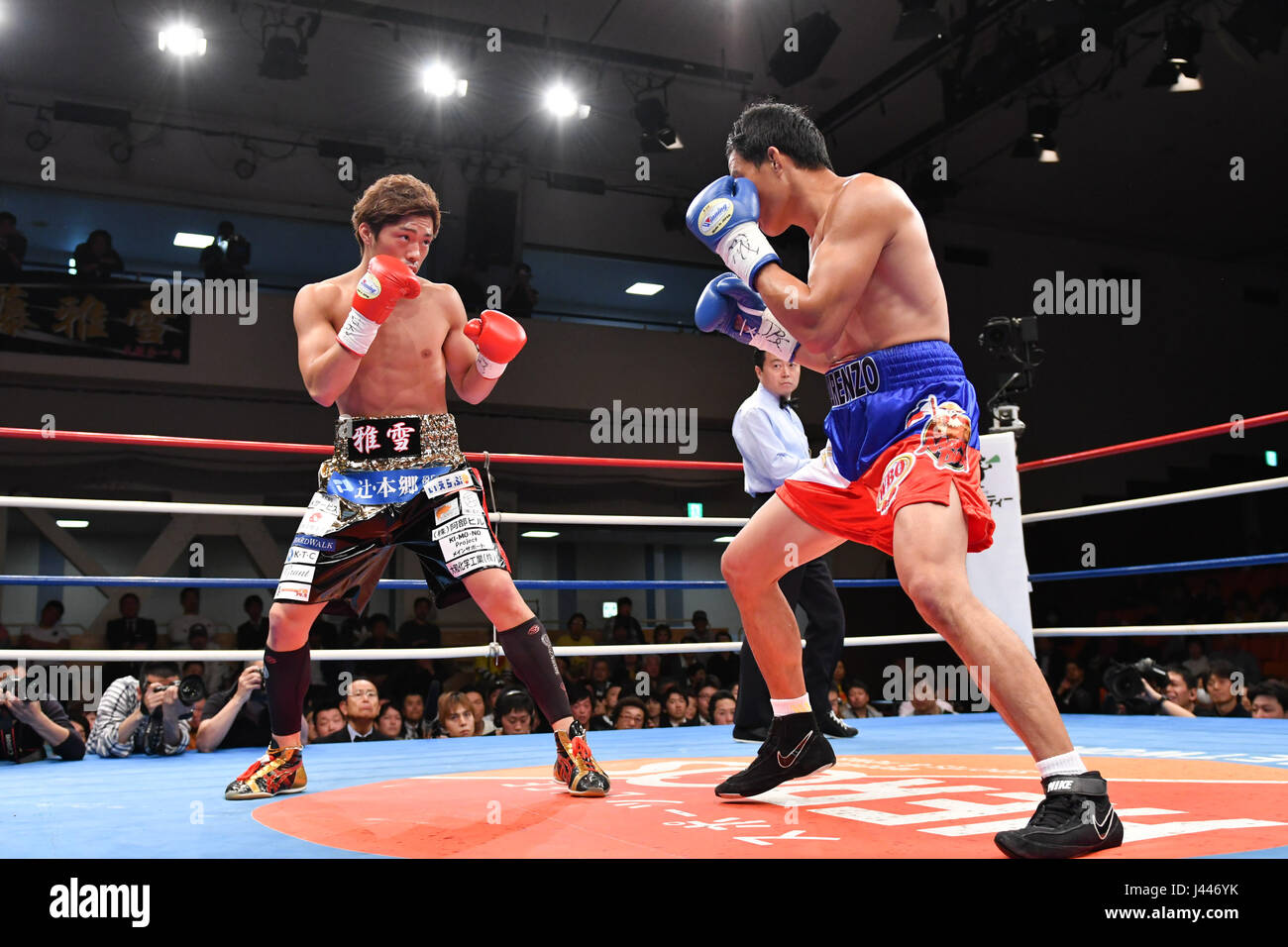 Tokyo, Japan. 13th Apr, 2017. (L-R) Masayuki Ito (JPN), Lorenzo Villanueva (PHI) Boxing ...