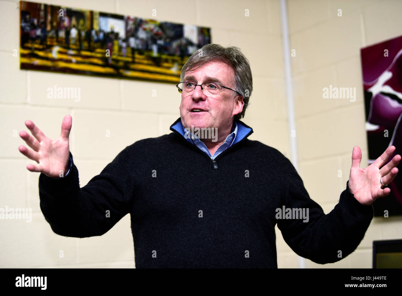 Dr mike knapton hi-res stock photography and images - Alamy