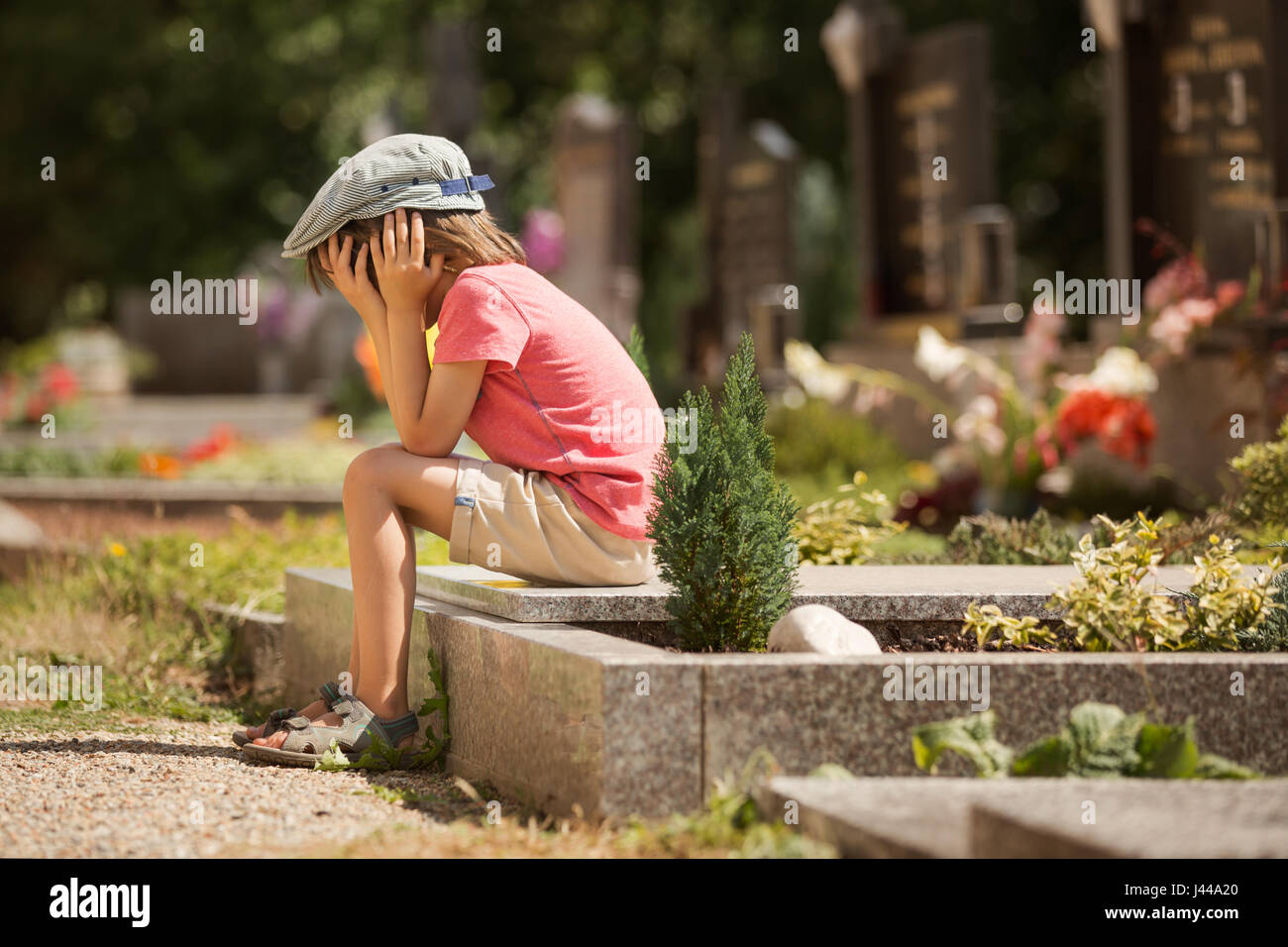 Flowers Grave Child High Resolution Stock Photography and Images - Alamy