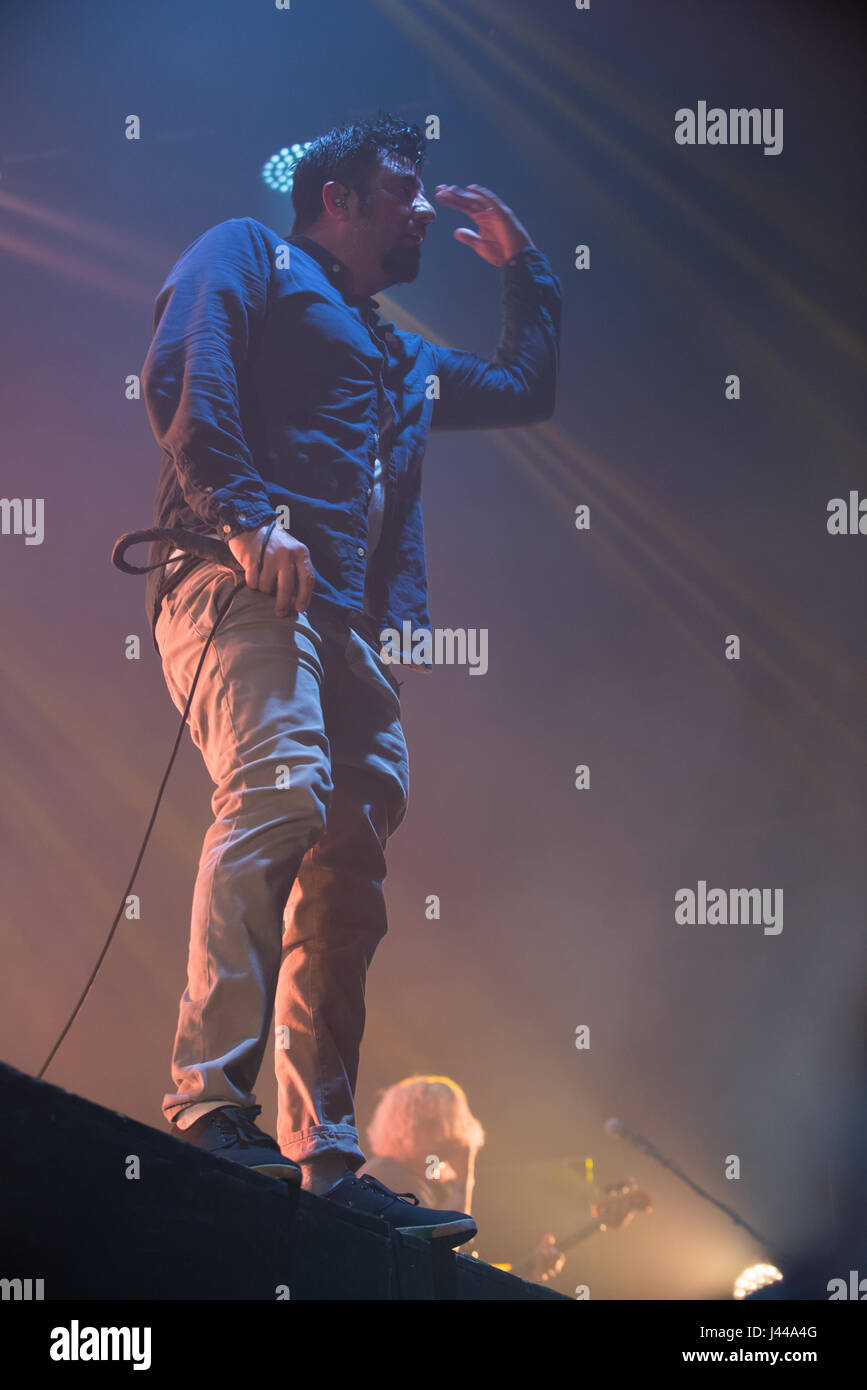 Deftones band on stage hi-res stock photography and images - Alamy
