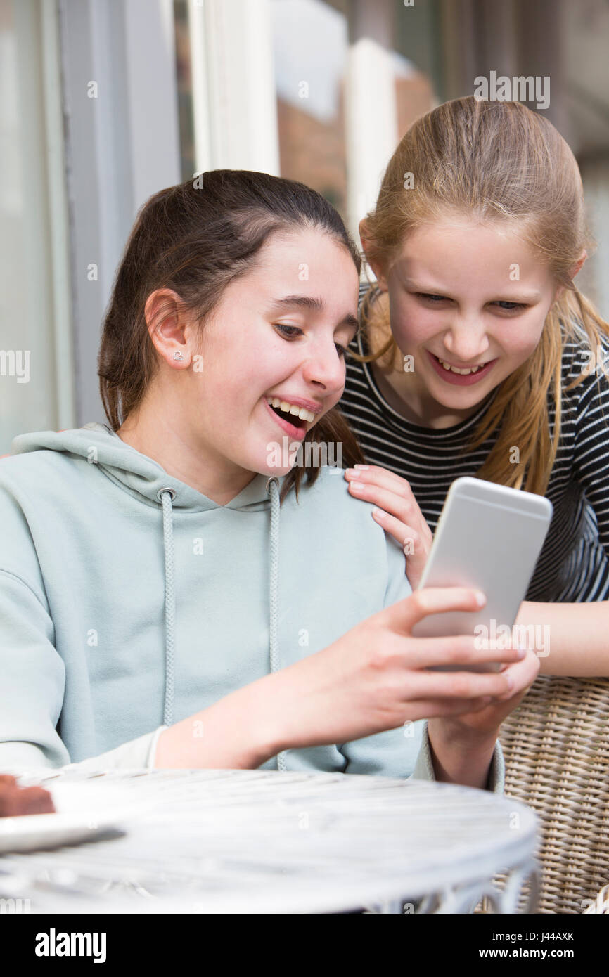 Teenager High Resolution Stock Photography and Images - Alamy