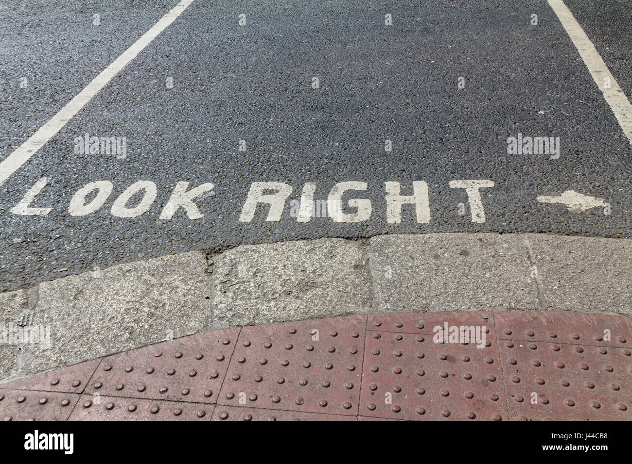 Pedestrian crossing look right hi-res stock photography and images - Alamy