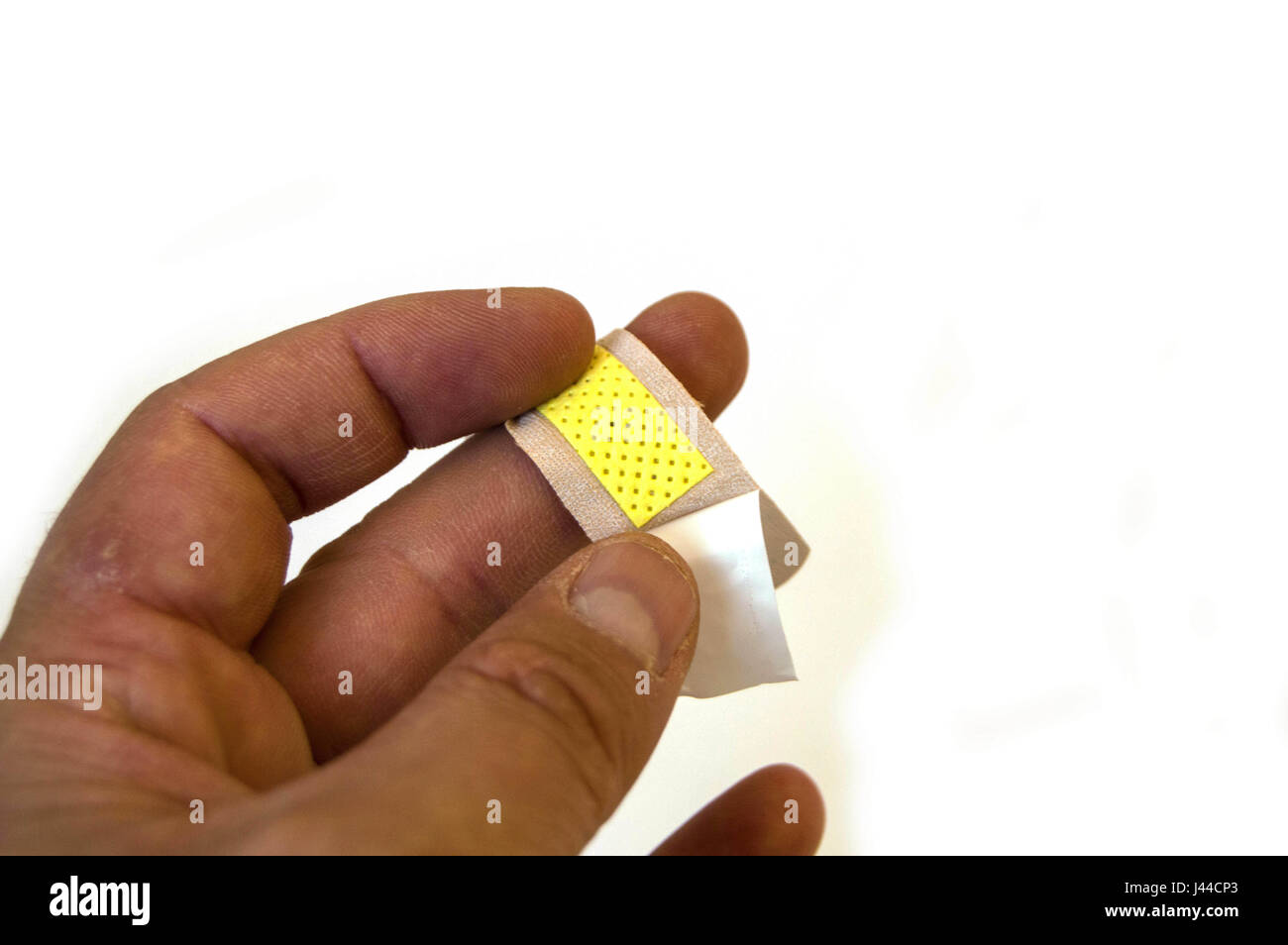 Wound band, hand cutting, wound band in blade cuts, use wound band ...