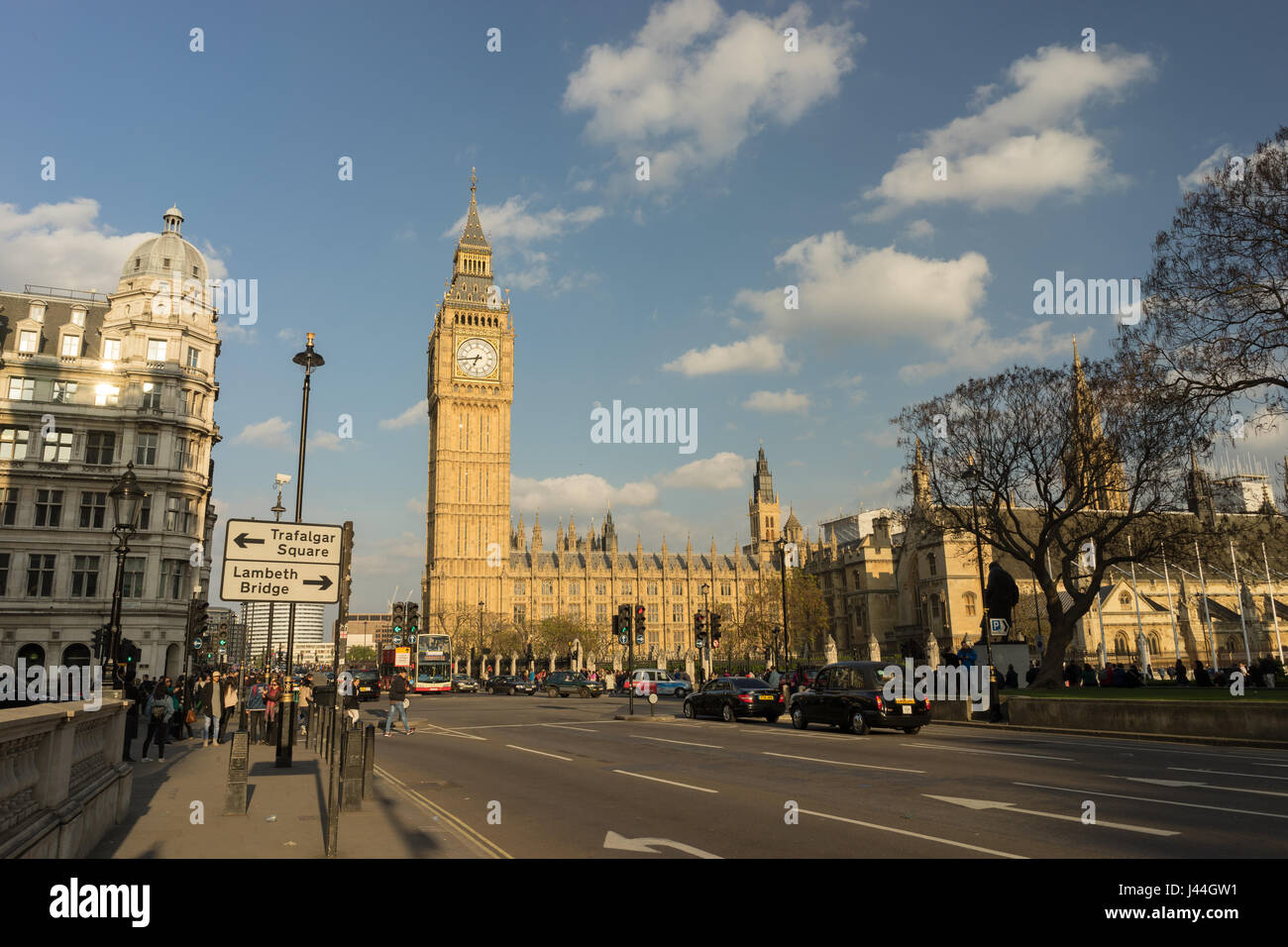 Views of the government buildings of the Houses of Parliament in London ...
