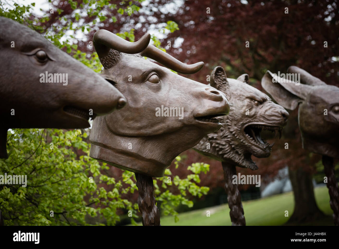 Circle of Animals / Zodiac Heads sculture installation by artist Ai ...