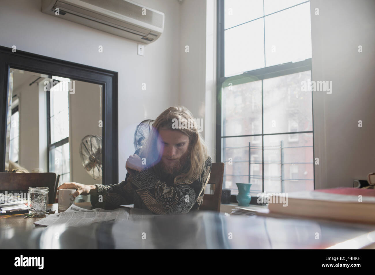 Thoughtful reading hi-res stock photography and images - Alamy