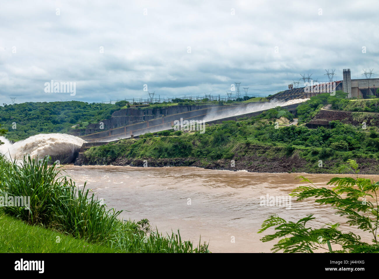 Spillway of Itaipu Dam - Brazil and Paraguay Border Stock Photo - Alamy