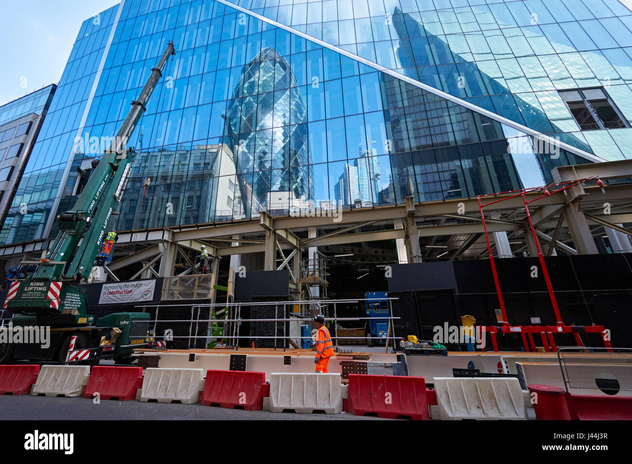 The scalpel skyscraper hi-res stock photography and images - Alamy