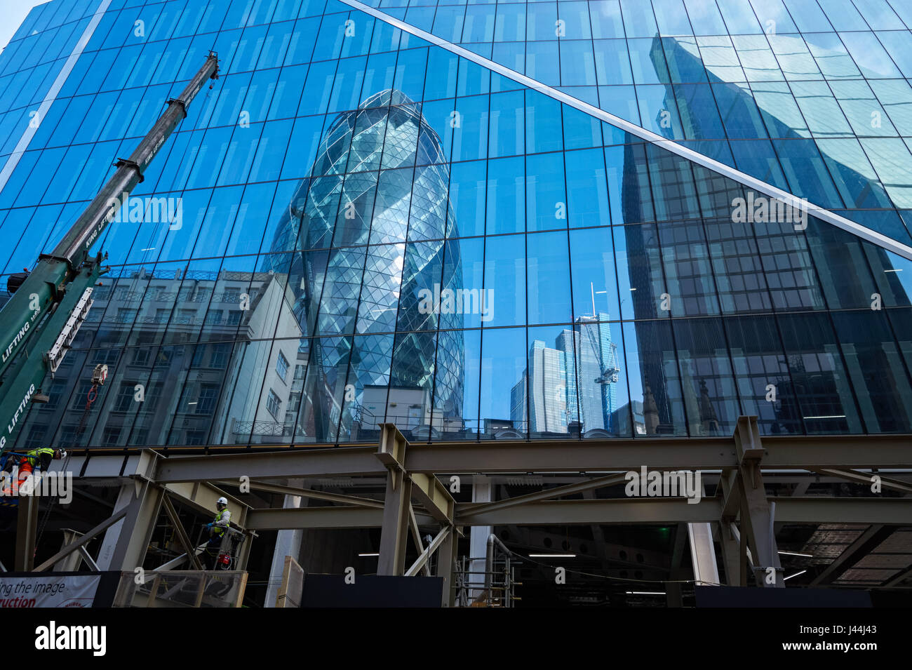 The scalpel skyscraper hi-res stock photography and images - Alamy