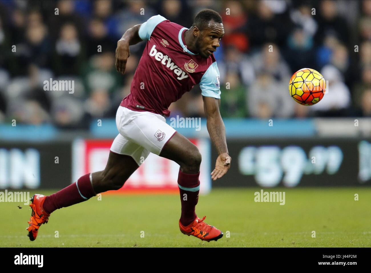 Michail antonio west ham hi-res stock photography and images - Alamy