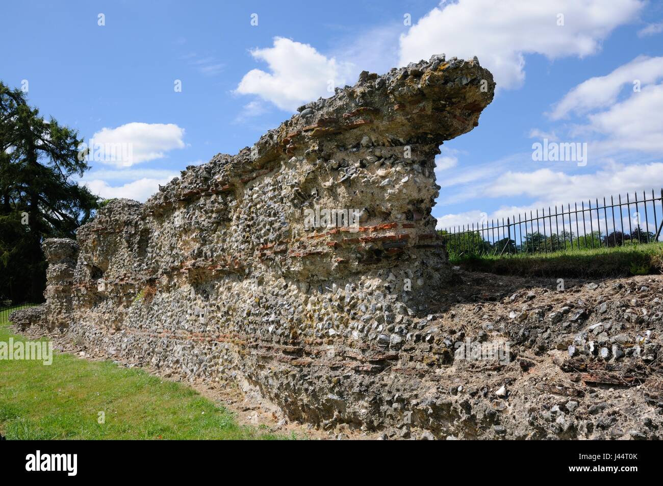 Roman wall britain hi-res stock photography and images - Alamy