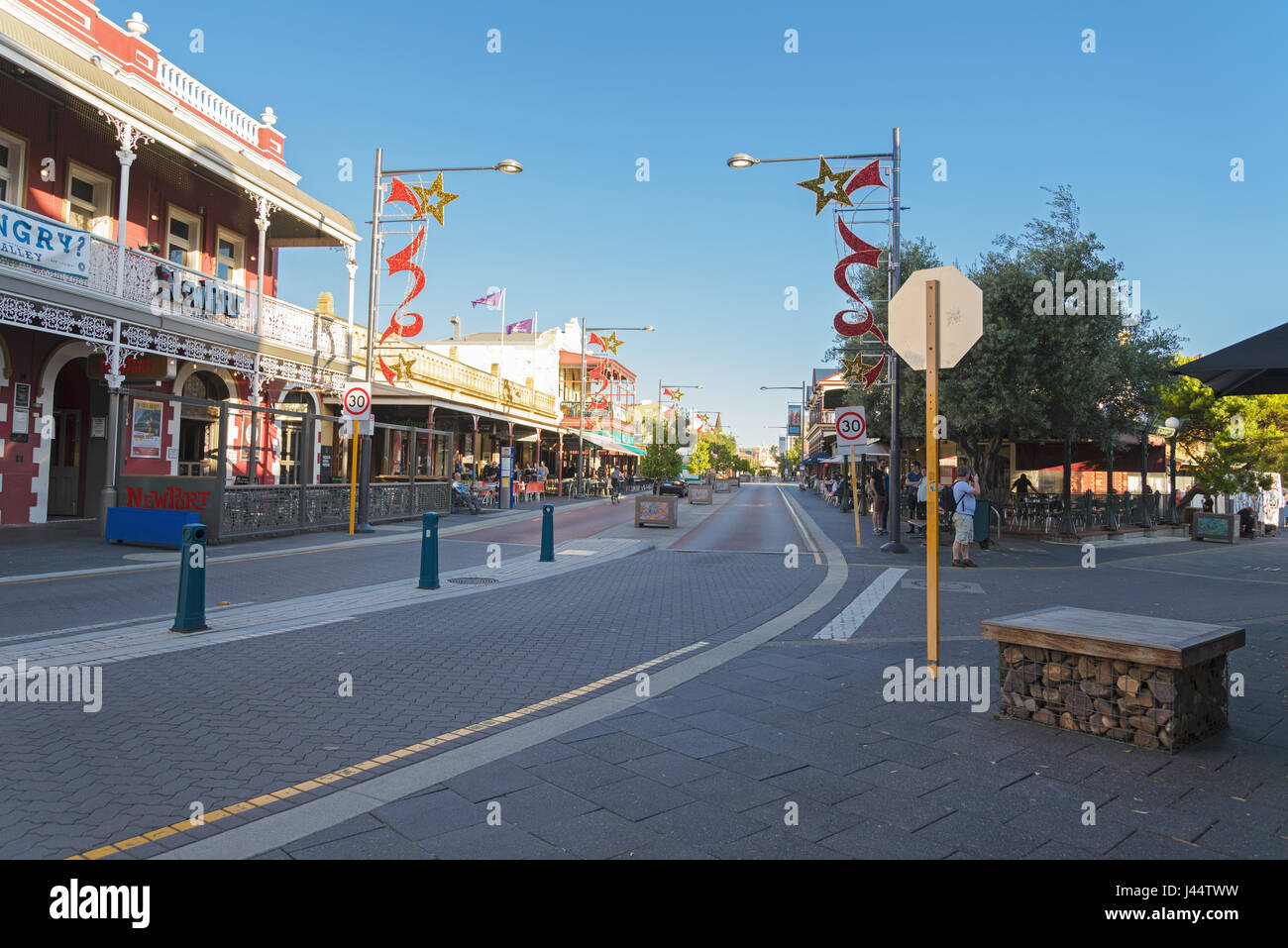 Shopping in fremantle hi-res stock photography and images - Alamy