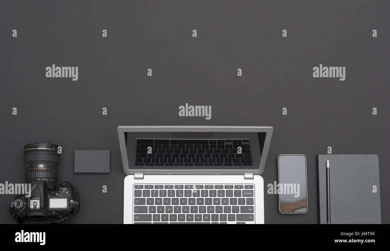 Journalist laptop hi-res stock photography and images - Alamy