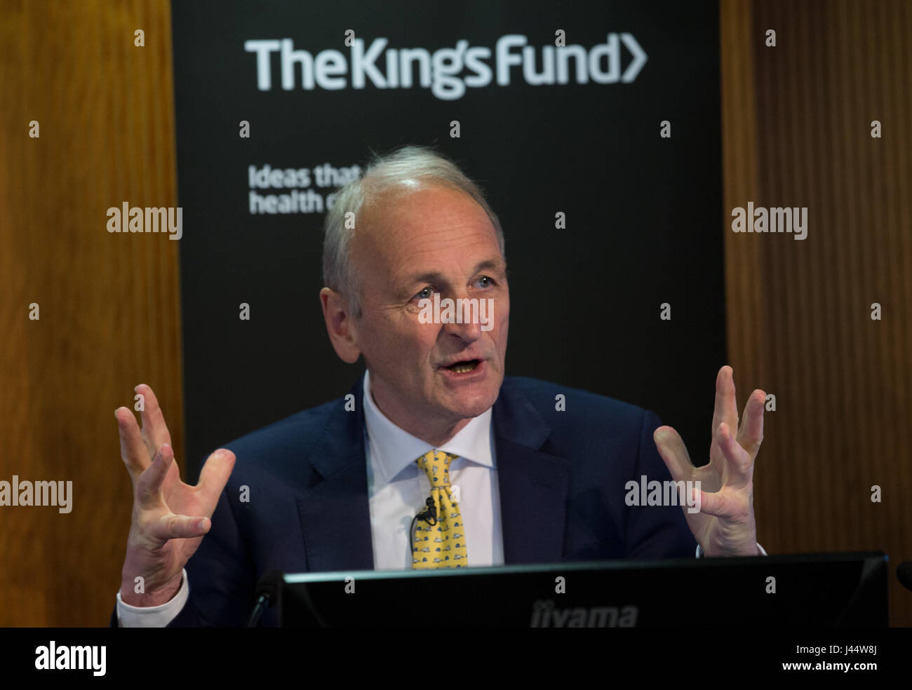 Health service executive logo hi-res stock photography and images - Alamy