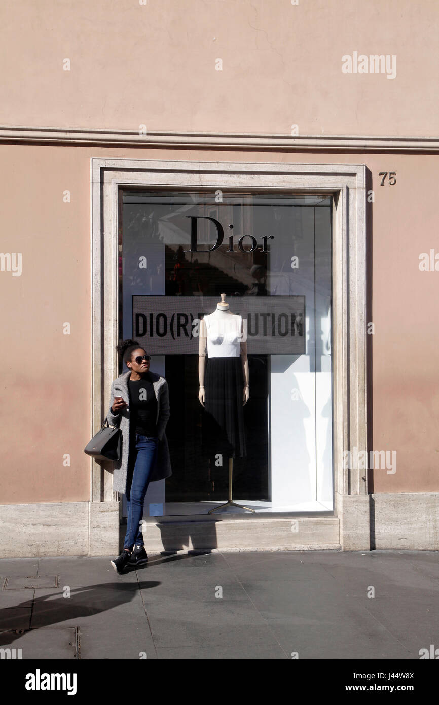 Dior fashion store hi-res stock photography and images - Alamy
