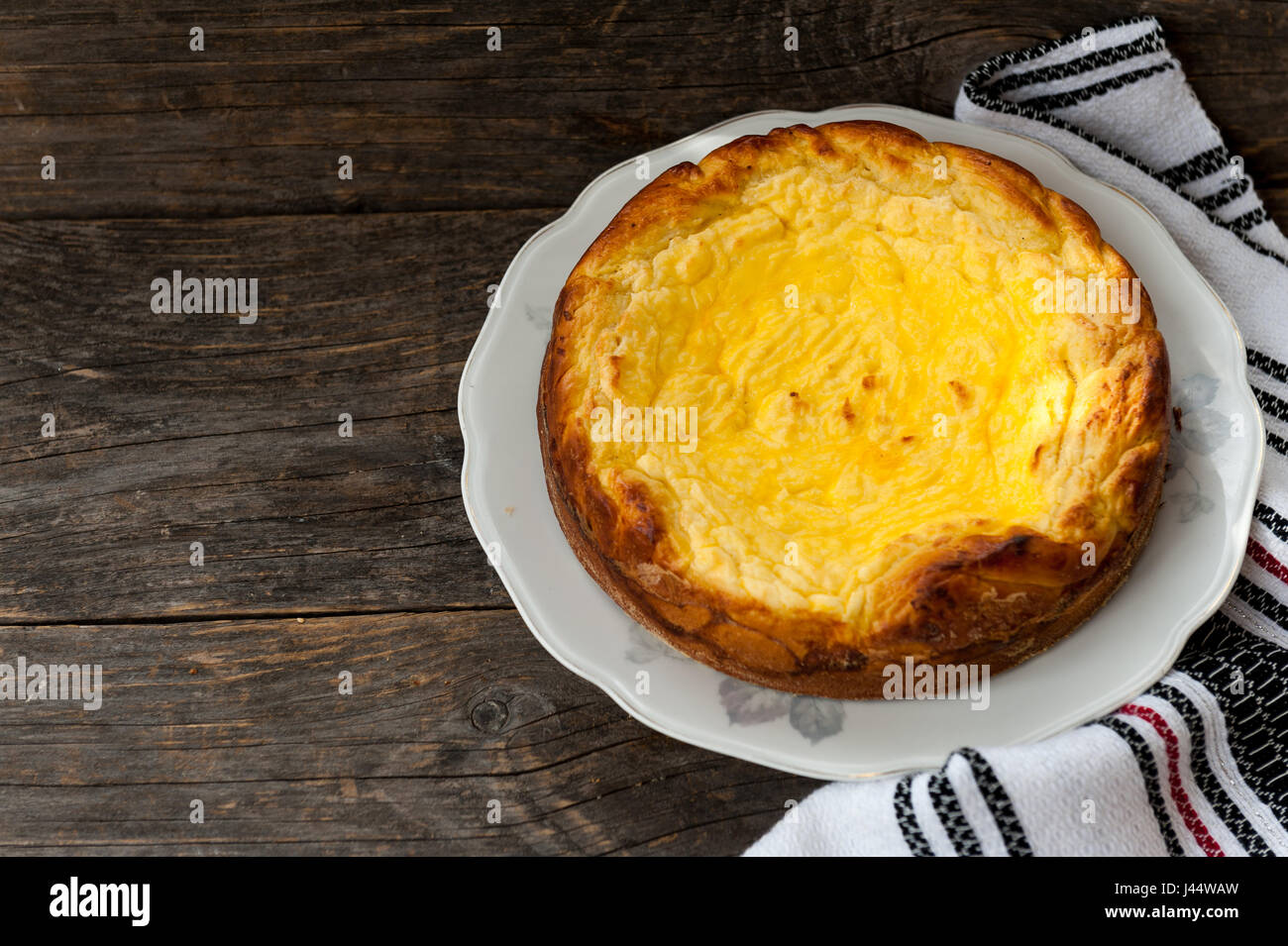 Pasca- Traditional cheese cake for Easter Stock Photo - Alamy