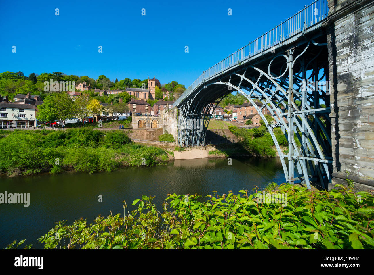 A view of the Iron Bridge spanning the River Severn at Ironbridge ...