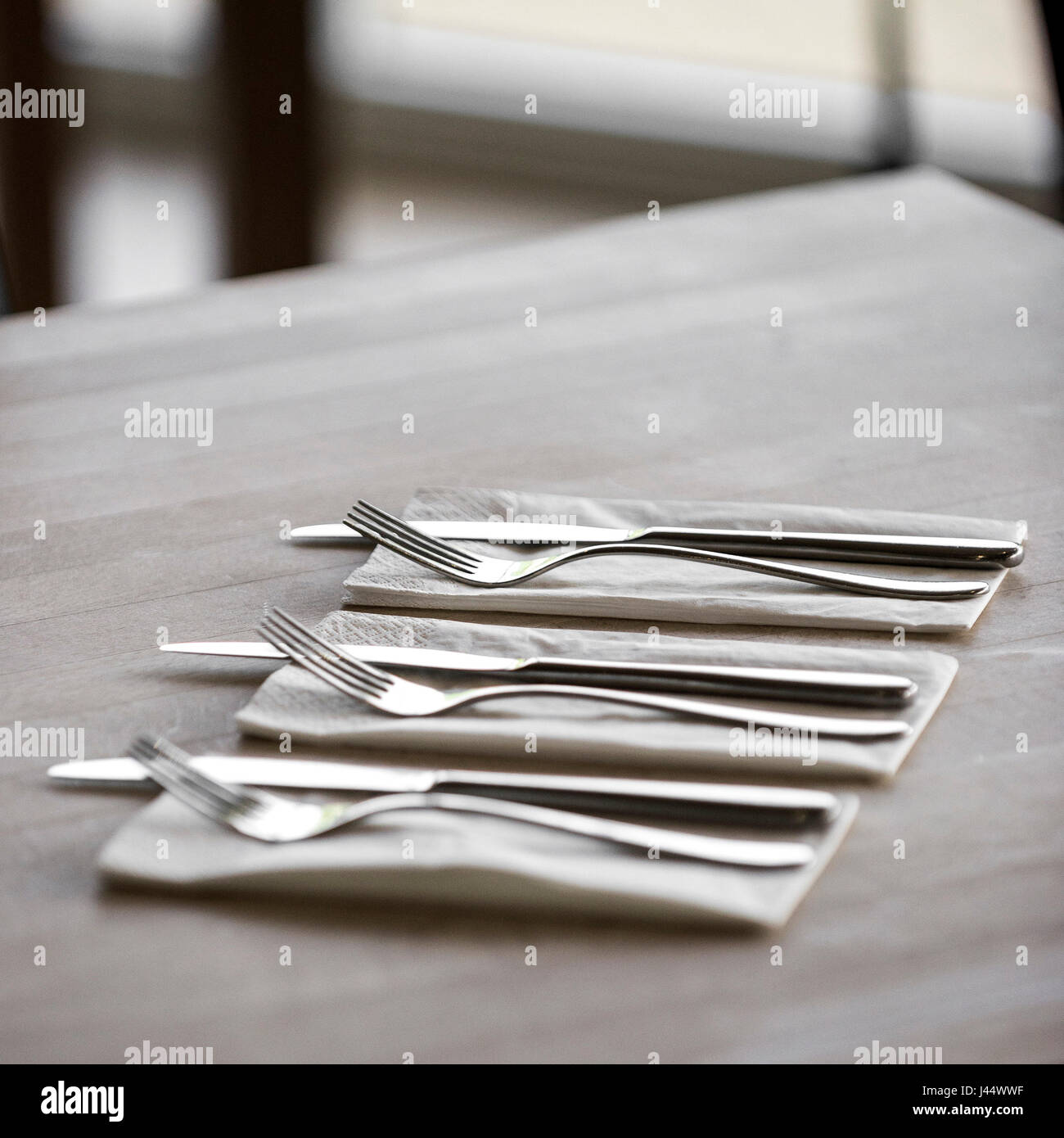 Table of a restaurant hi-res stock photography and images - Alamy