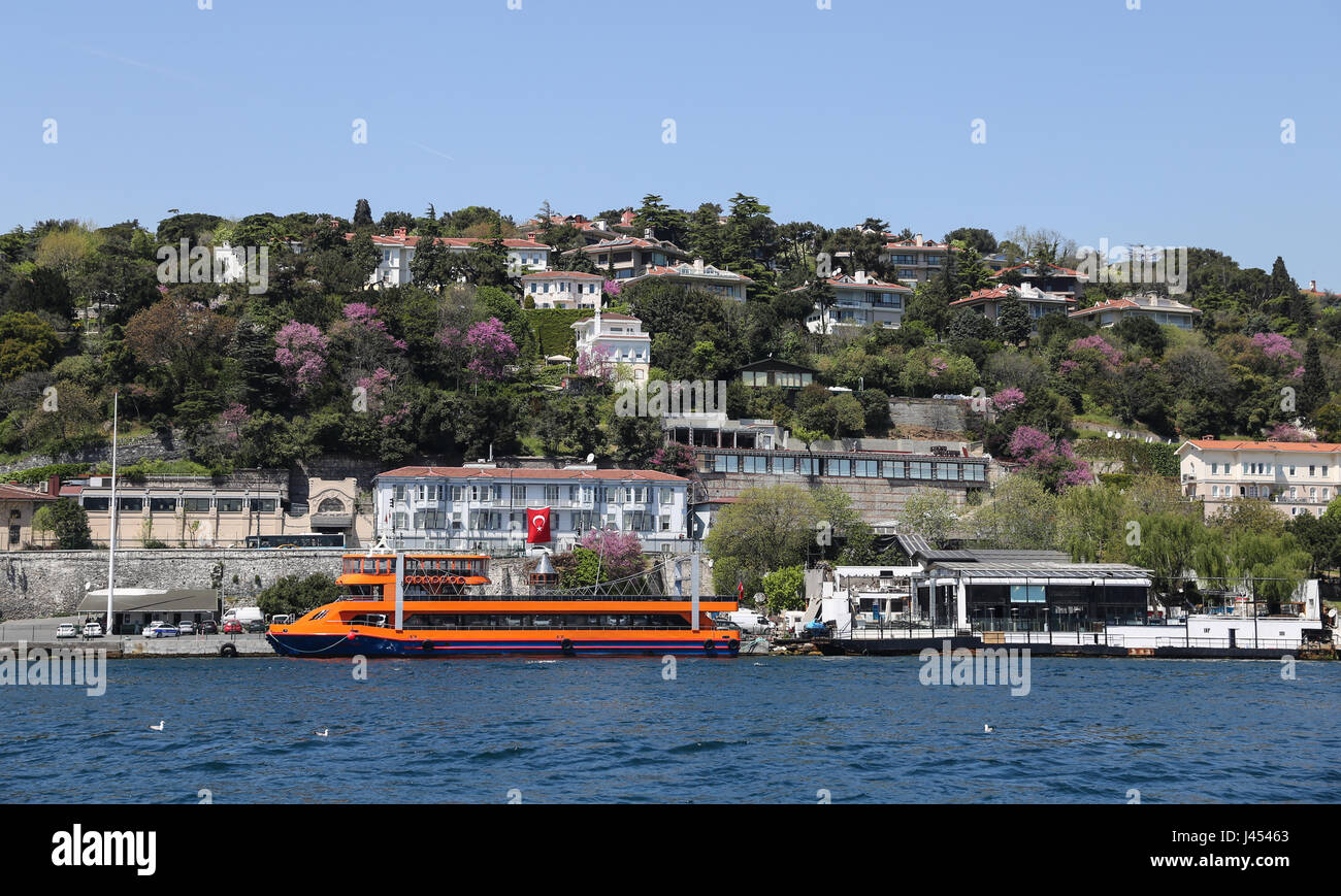 Buildings in Bosphorus Strait, Istanbul City, Turkey Stock Photo - Alamy