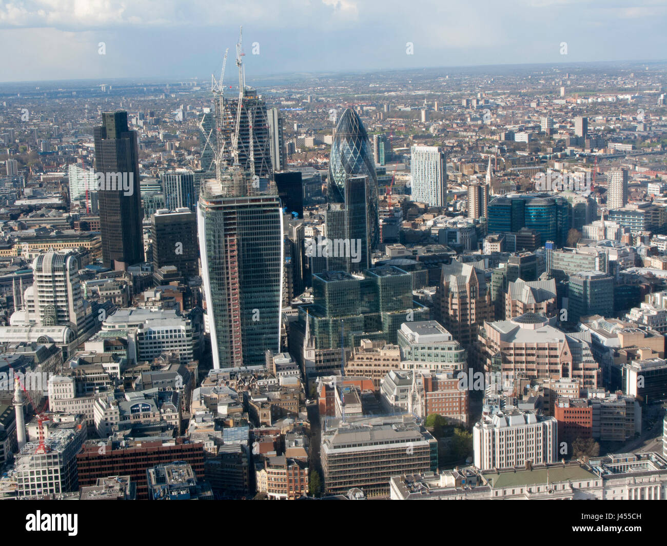 London cityscape view hi-res stock photography and images - Alamy