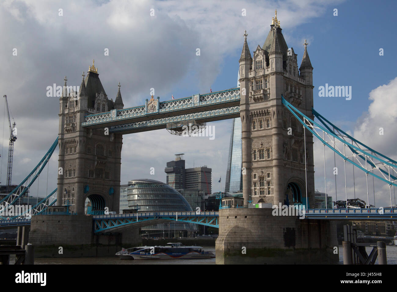 London tower bridge close up hi-res stock photography and images - Alamy