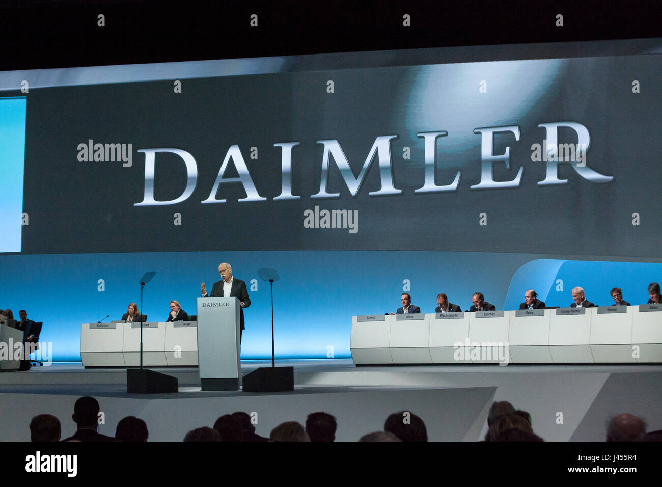 Daimler annual general meeting hi-res stock photography and images - Alamy