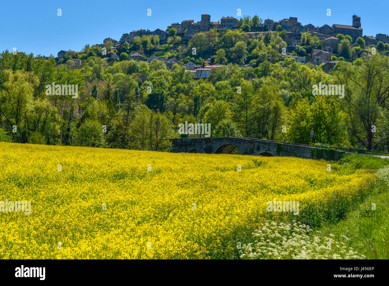 The medieval hilltop village of Cordes-sur-Ciel, in the Tarn region of ...