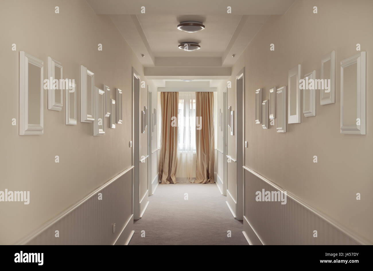 Hall of doors hi-res stock photography and images - Alamy