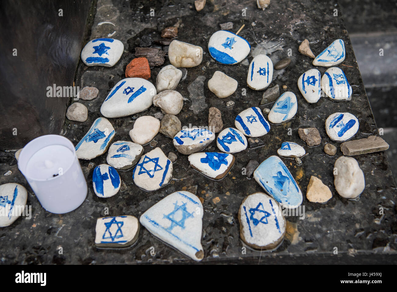 Star of david sculpture hi-res stock photography and images - Alamy