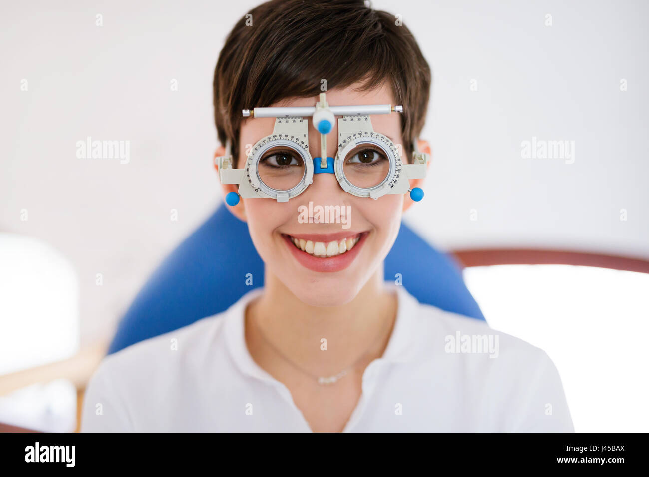 Laser in medical research hi-res stock photography and images - Alamy