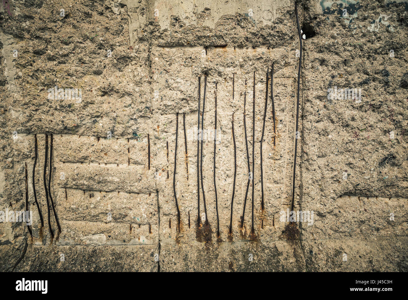 Berlin historical wall dividing the Germany Stock Photo - Alamy