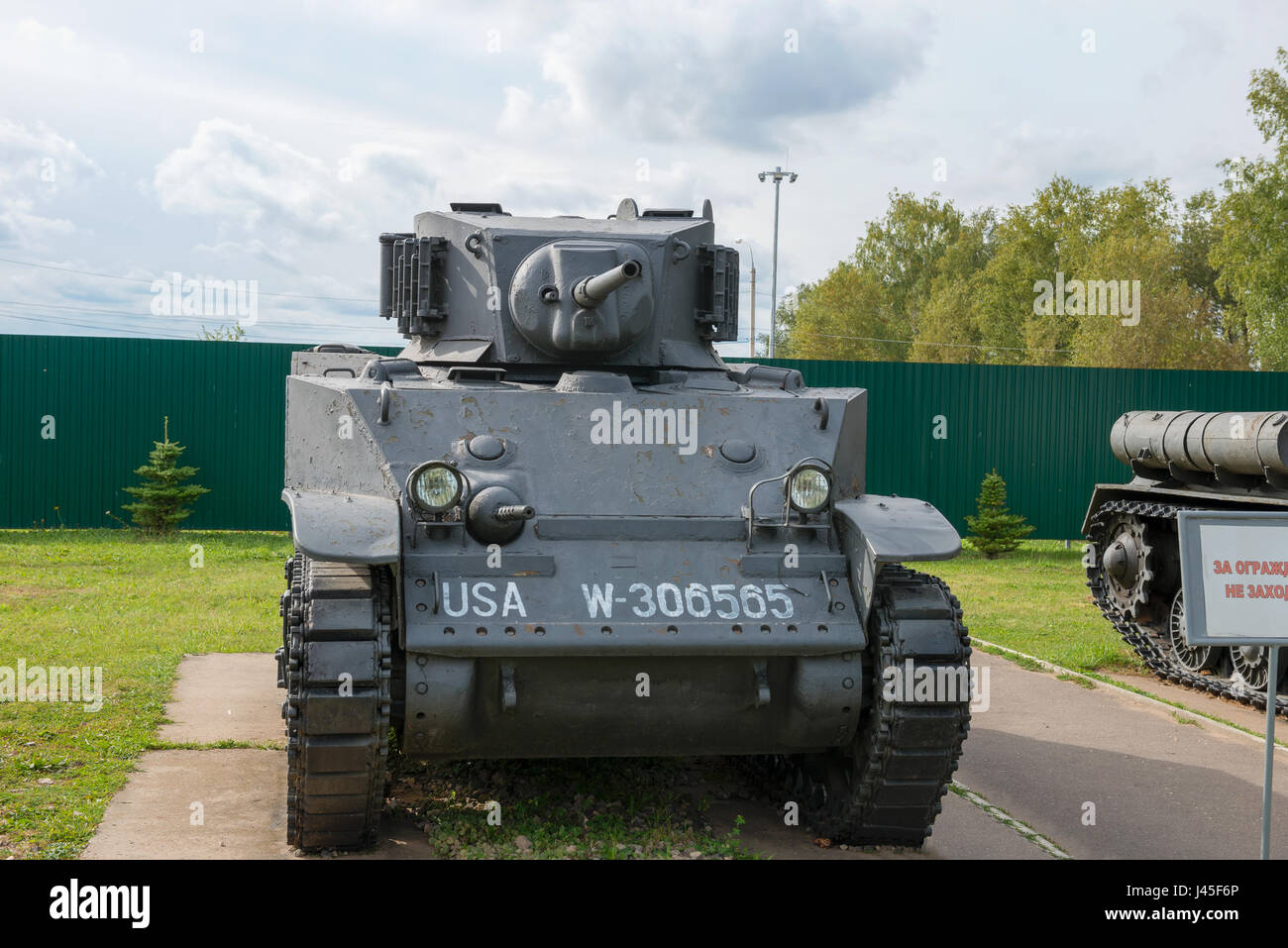 American m5a1 stuart light tank hi-res stock photography and images - Alamy
