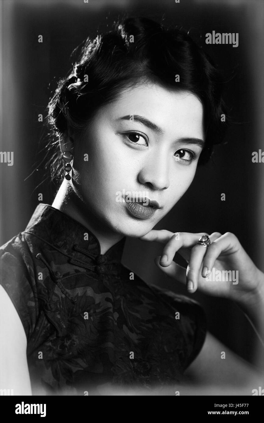 Retro ladies figure Stock Photo - Alamy