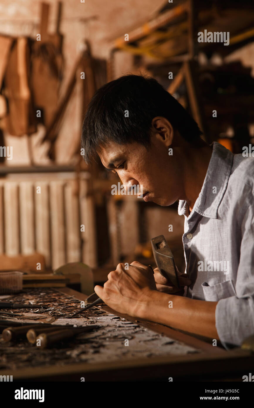 Indian craft engraving hi-res stock photography and images - Alamy