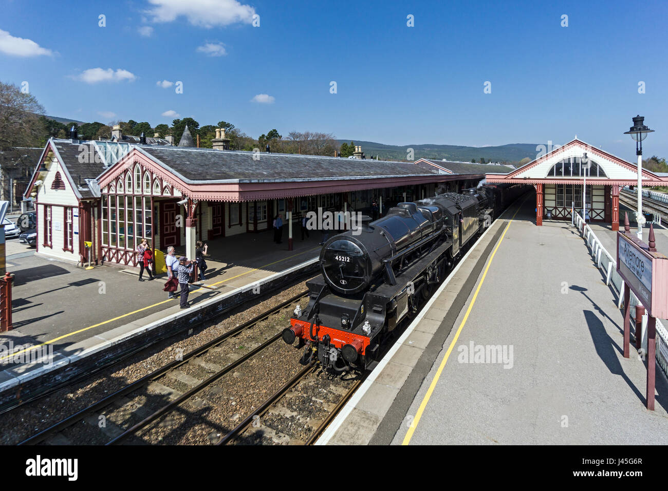 Aviemore station hi-res stock photography and images - Alamy