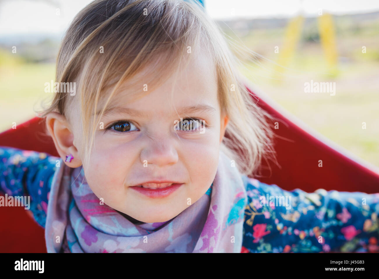 Portrait of a happy cute liitle girl Stock Photo - Alamy