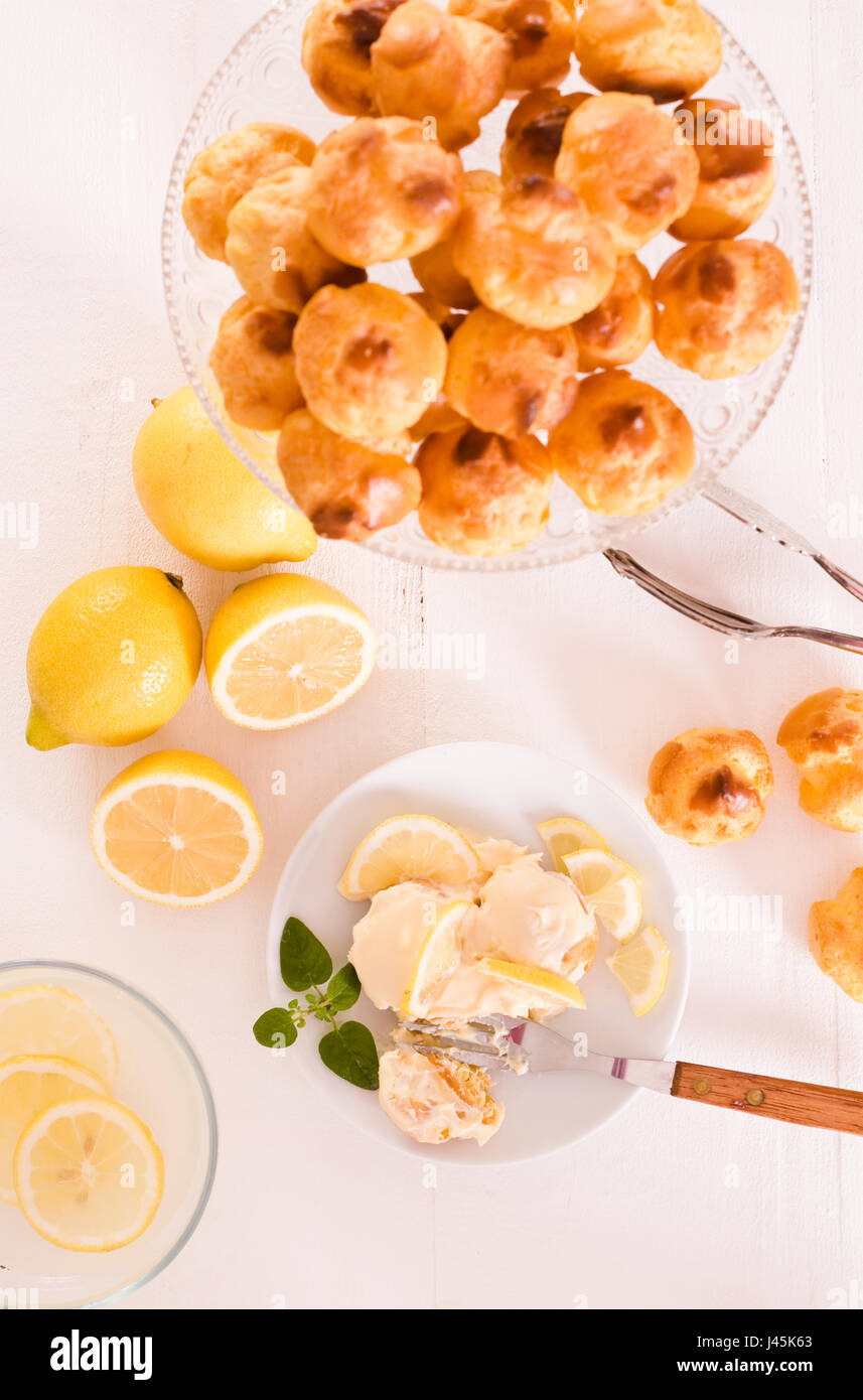 Lemon eclair hi-res stock photography and images - Alamy