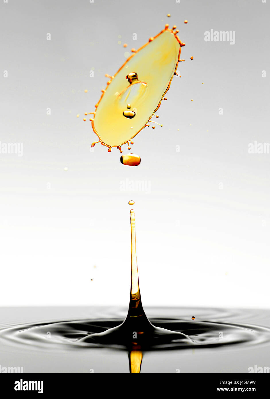High speed water photography Stock Photo - Alamy