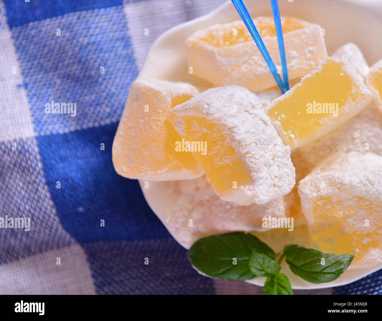 Loukoumi hi-res stock photography and images - Alamy