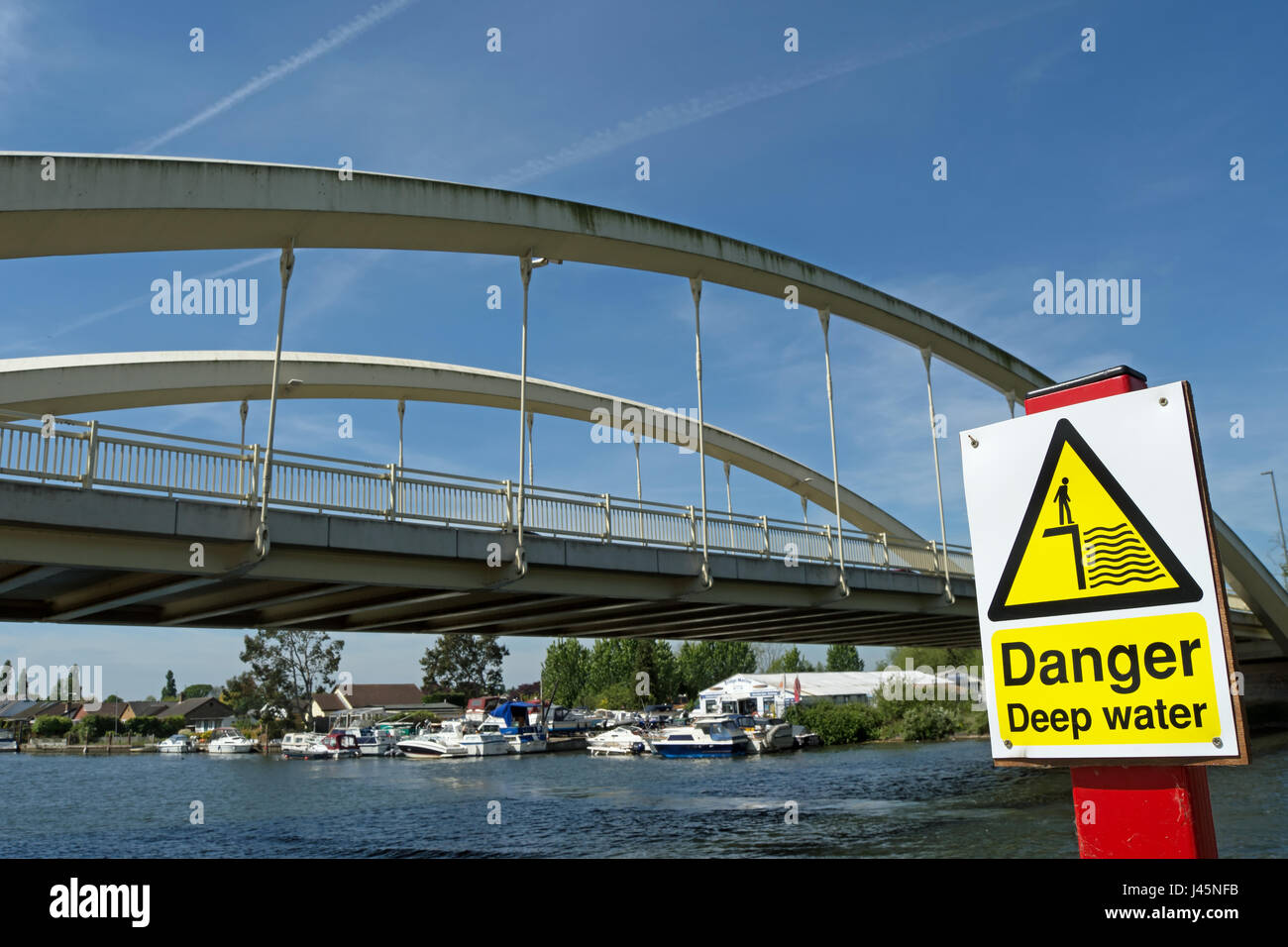 Deep Water Warning Sign In Stock Photos & Deep Water Warning Sign In ...