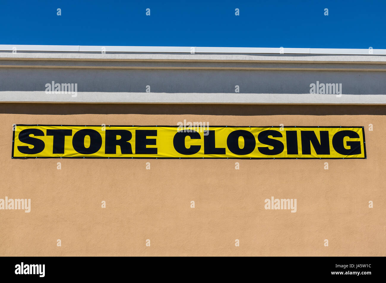 Business closing horizontal hi-res stock photography and images - Alamy