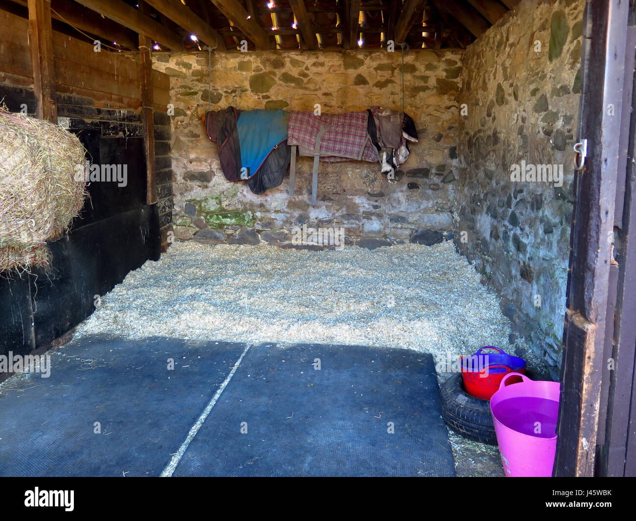 Newly mucked out stable Stock Photo - Alamy