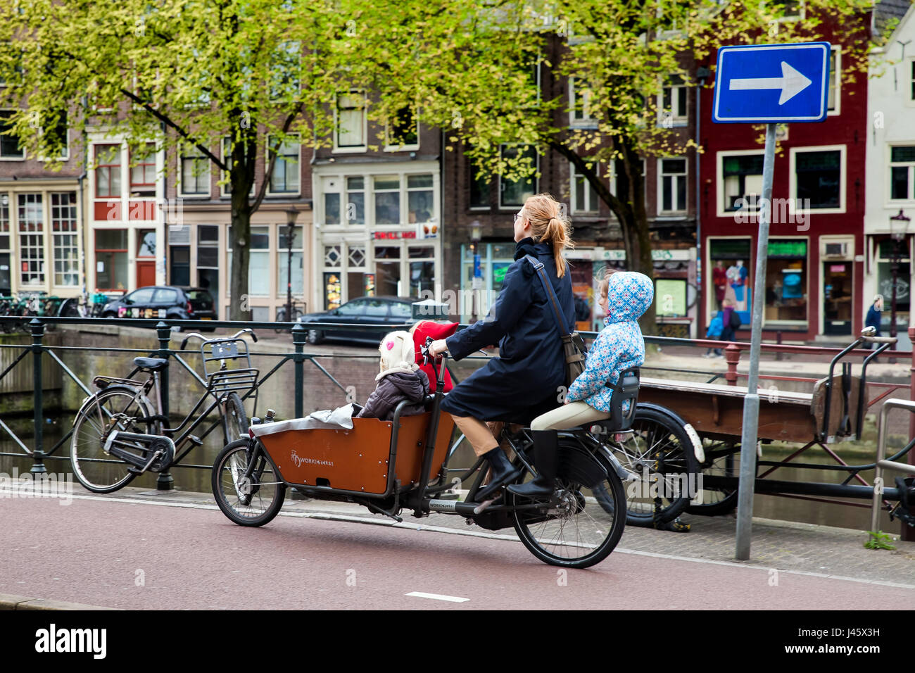 Holland bicycle hi-res stock photography and images - Alamy