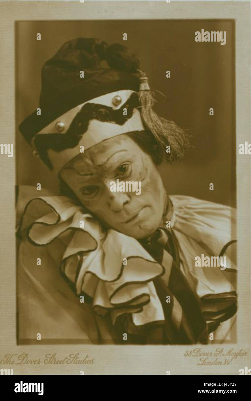 This image portrays Vaslav Nijinski performing in the ballet ...