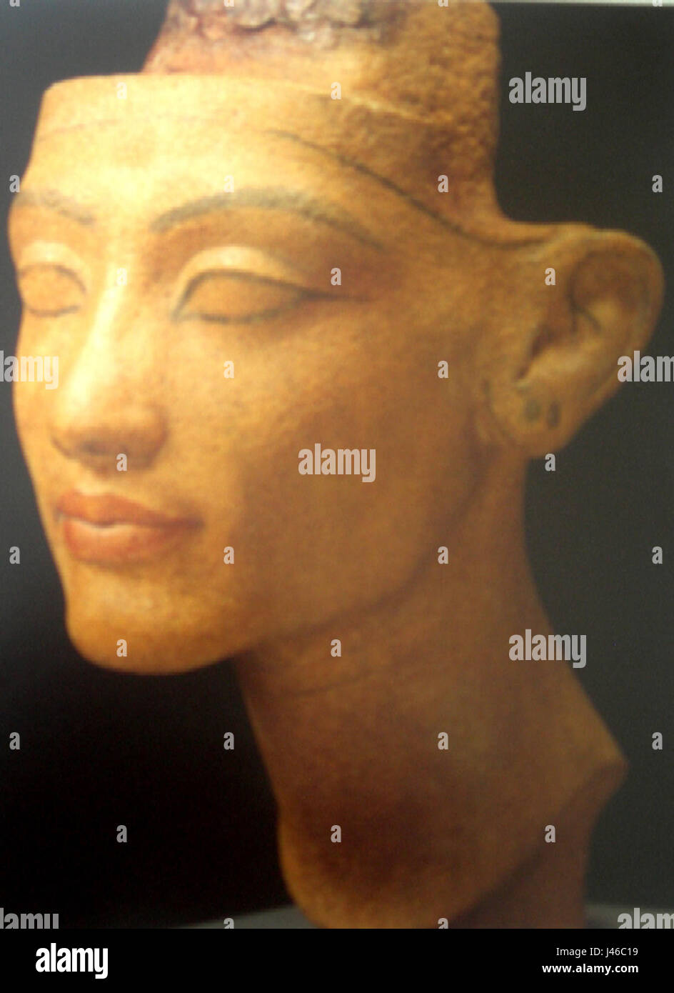 The bust of Nefertiti, an ancient Egyptian queen, is one of the most ...