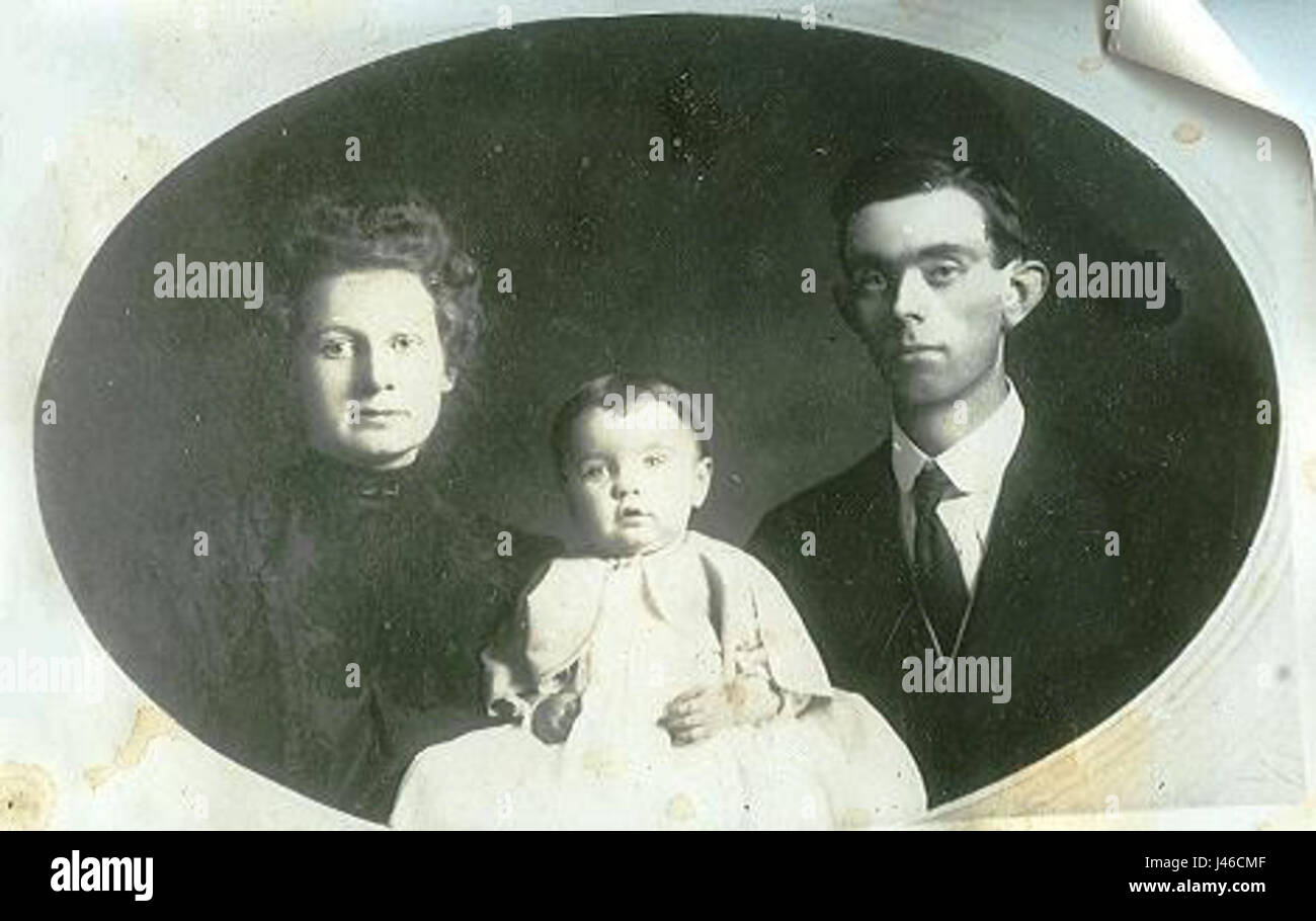 Oldfamily hi-res stock photography and images - Alamy