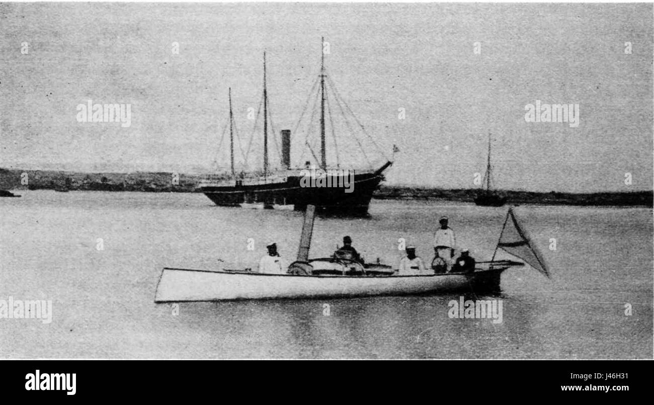 Mine warfare ship hi-res stock photography and images - Alamy