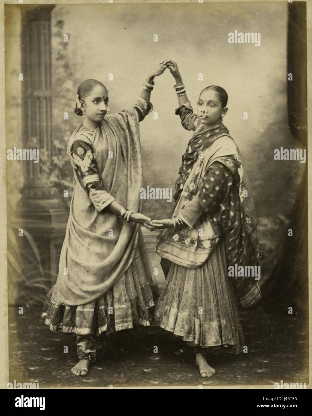 Nautch dance hi-res stock photography and images - Alamy