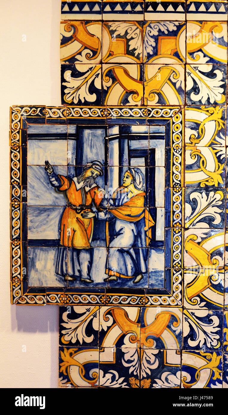 Azulejo tile lisbon hi-res stock photography and images - Alamy