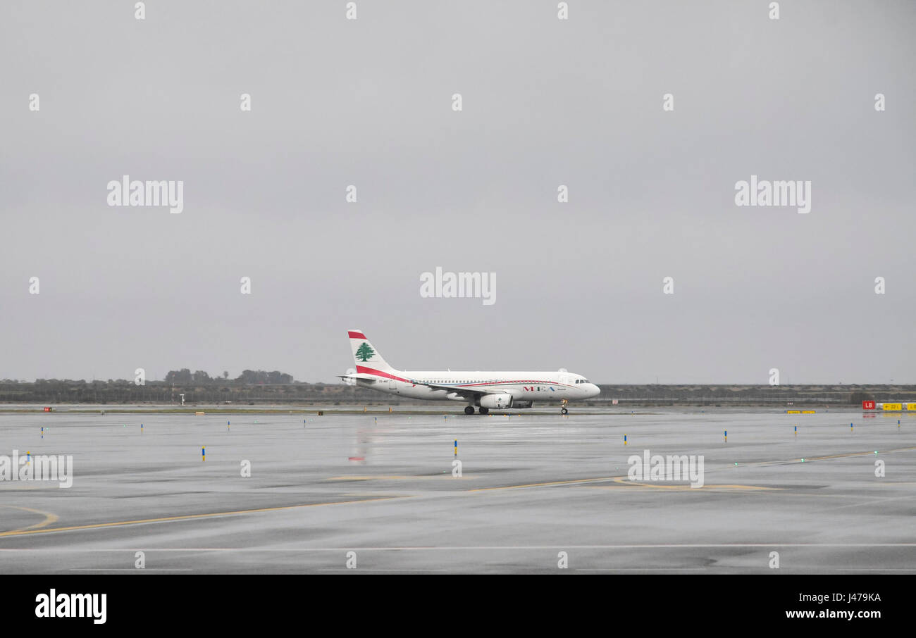 MEA - Middle East Airlines Airbus A320-200 at Paphos International ...